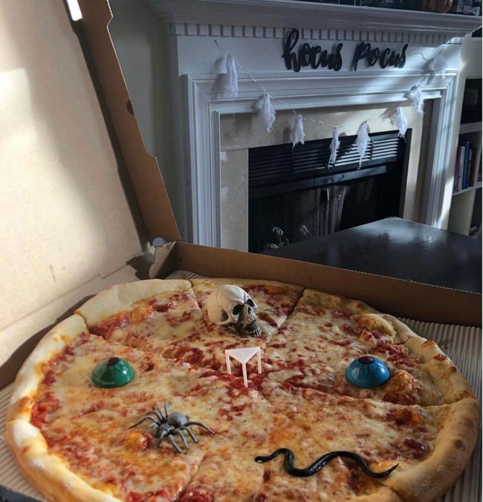 SPOOKY PIZZA - CCS Creative